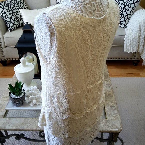 Jennifer Lopez | Tops | Romantic Crochet Ivory Lace Layering Top Sz L ...
